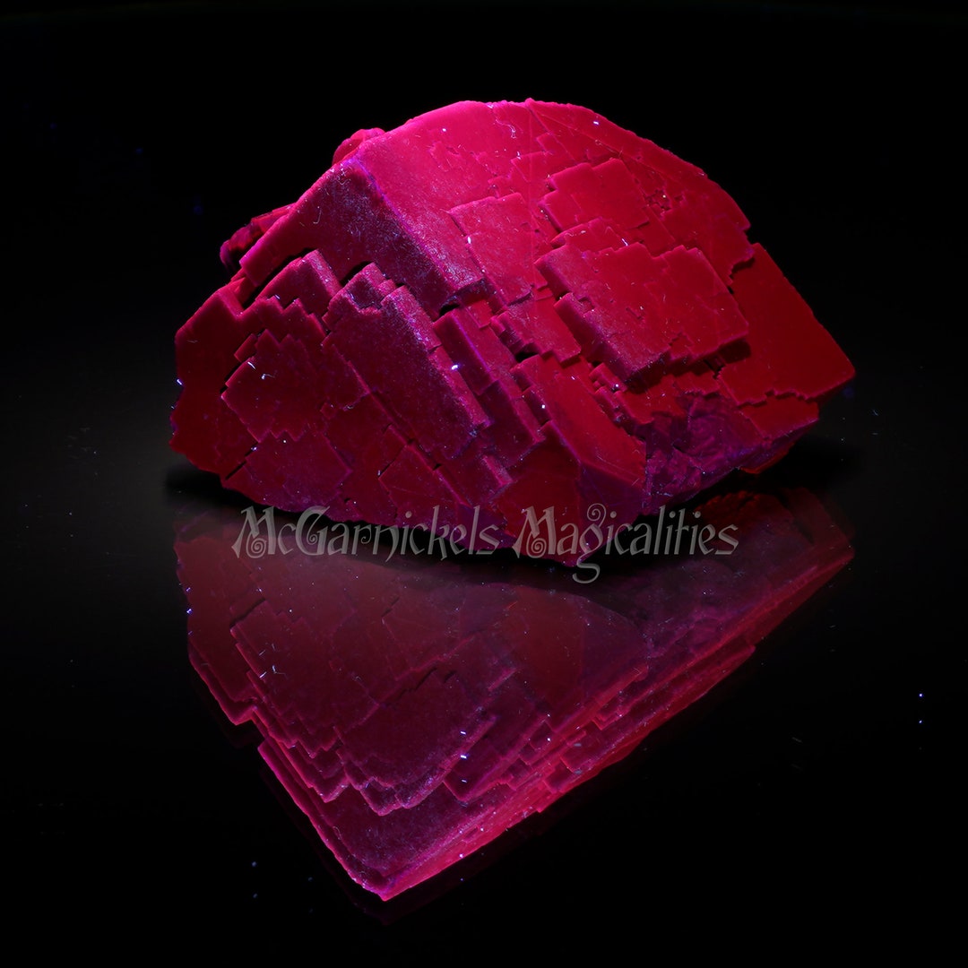 Black Rose Fluorite 76 Gram Cube Fluorescent Natural Black Cube ...