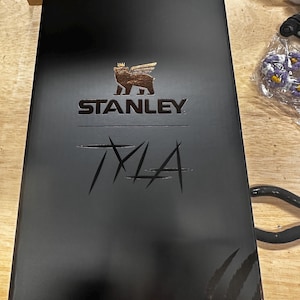 Tyla Tiger/ Axl Rose Stanley 40 Oz Welcome to the Jungle !! Watch the ...