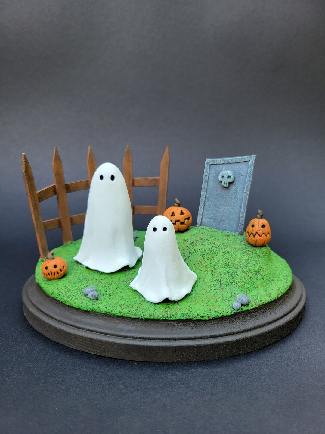 Ghostly Graveyard Halloween Diorama - Etsy