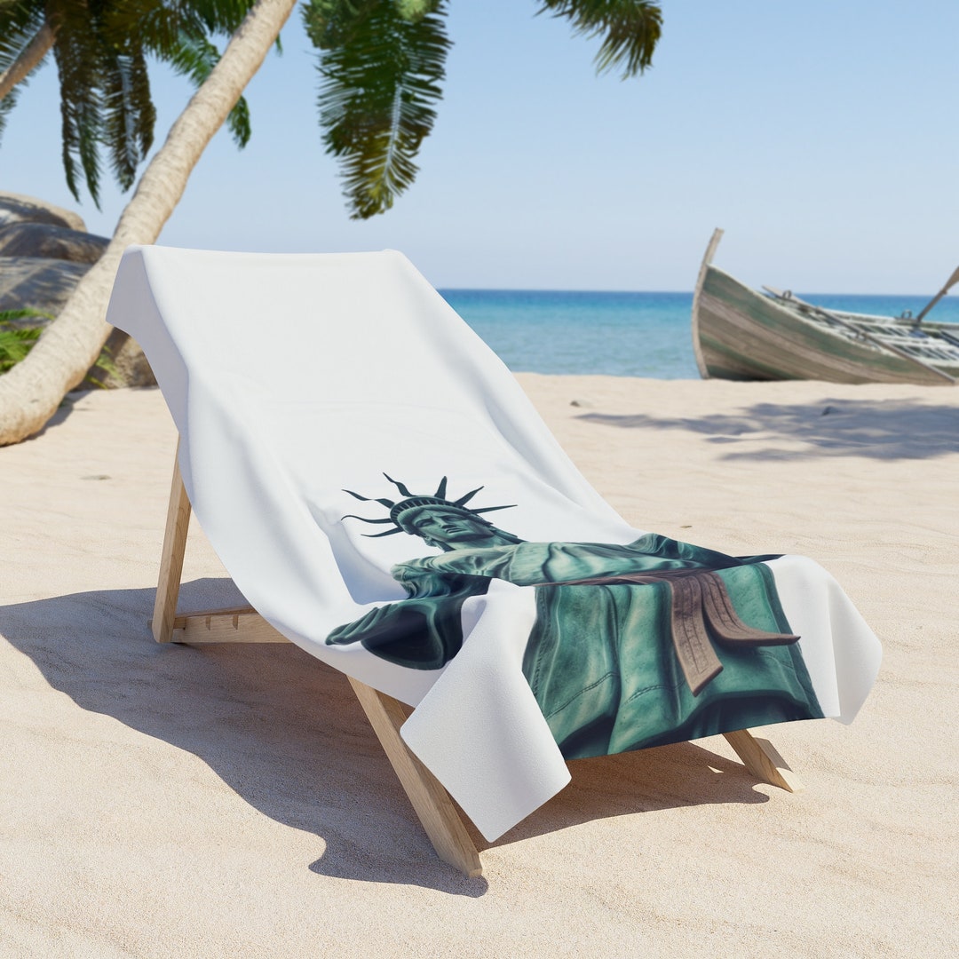 Grappling Lady Liberty - Statue of Liberty Beach Pool Towel - Etsy