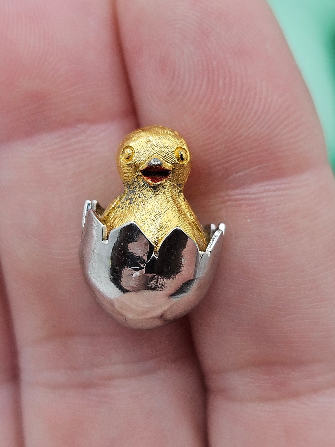 Vintage 1960s-1970s Adorable Little Signed AVON CHICK PIN Baby Chicken ...