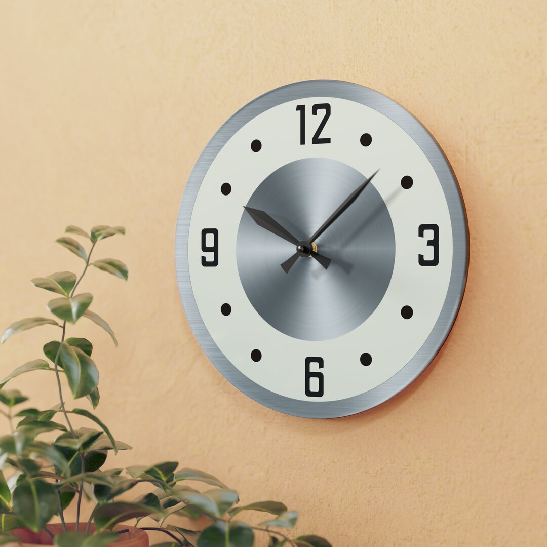 Silver Vintage Style Wall Clock, Round, Retro Design, Stylish ...