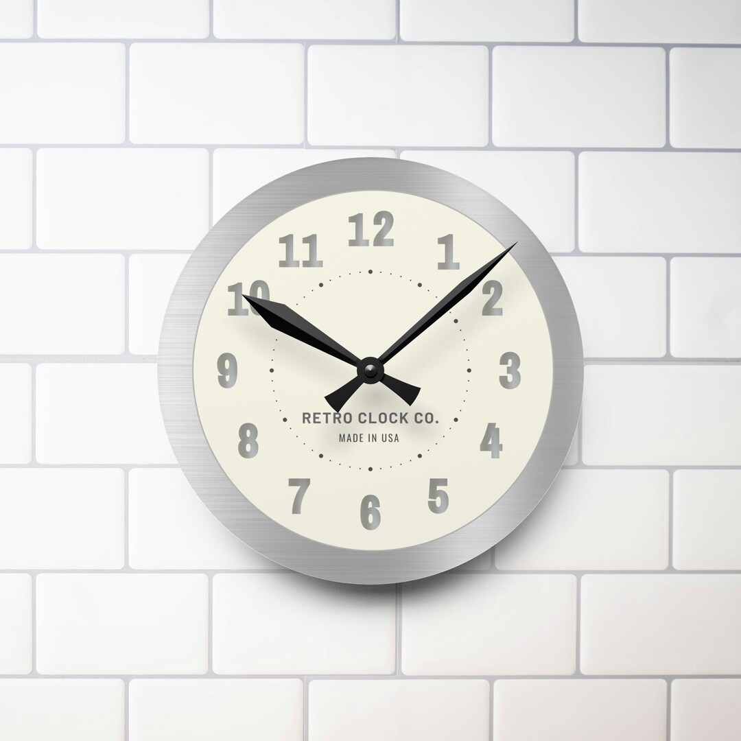 Silver Retro Clock, Vintage Look, Antique, Unique, Modern, Round ...