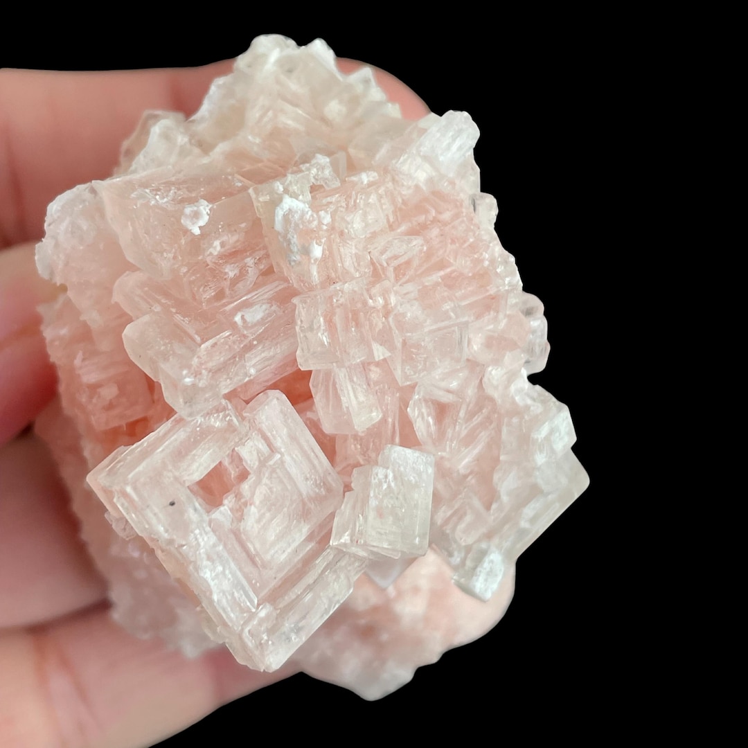 Raw Halite Crystal Stone: Natural Salt Rock, Energy Cleansing Decor ...