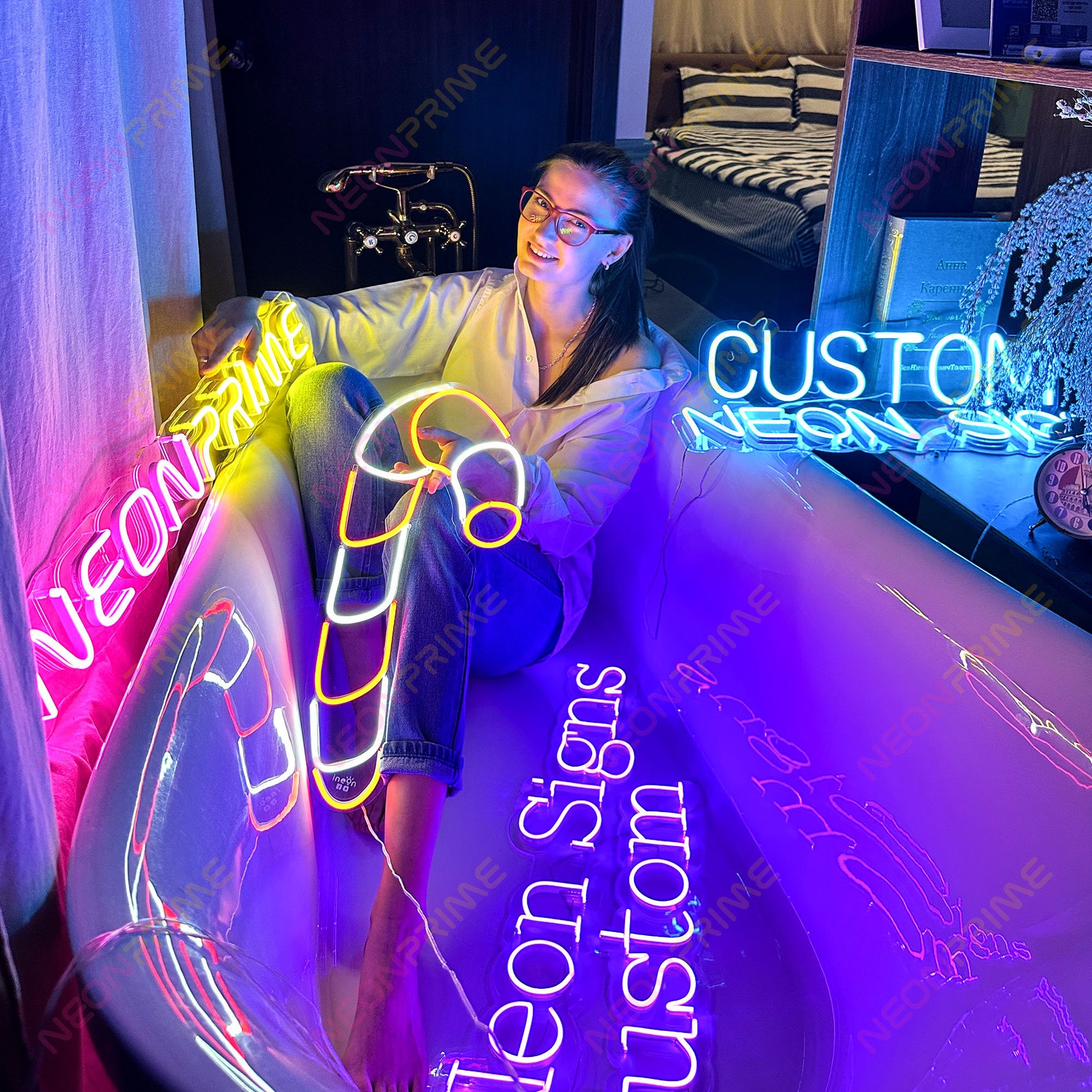 Handmade Neon Signs - Custom LED Neon Lights - Neon Signs, Family Name ...