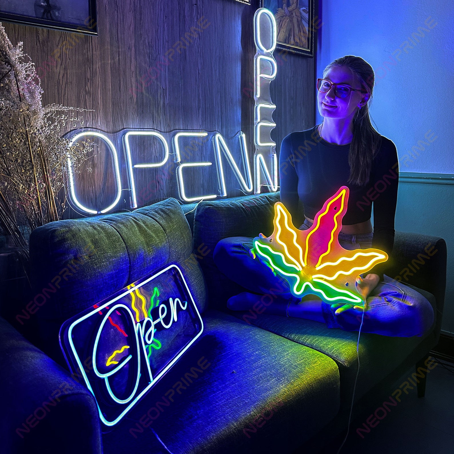 Handmade Neon Signs - Custom LED Neon Lights - Neon Signs, Family Name ...