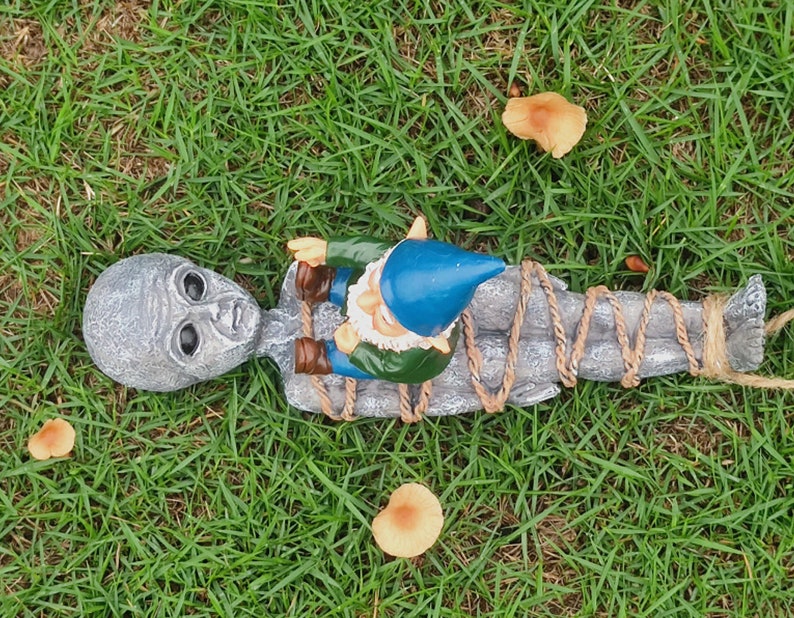 Alien Gnomes Dwarf Set Funny Gnomes Decor Set With UFO Theme Garden ...