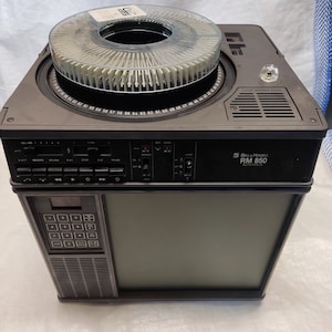 BELL & HOWELL Slide Projector RM 850 Auto-focus, Black With Case - Etsy