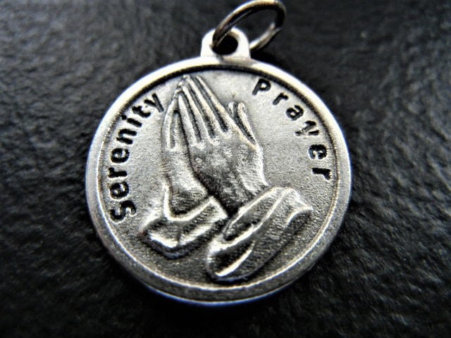 Praying Hands With Serenity Prayer Round Medal 3/4" Tall Silver Tone ...