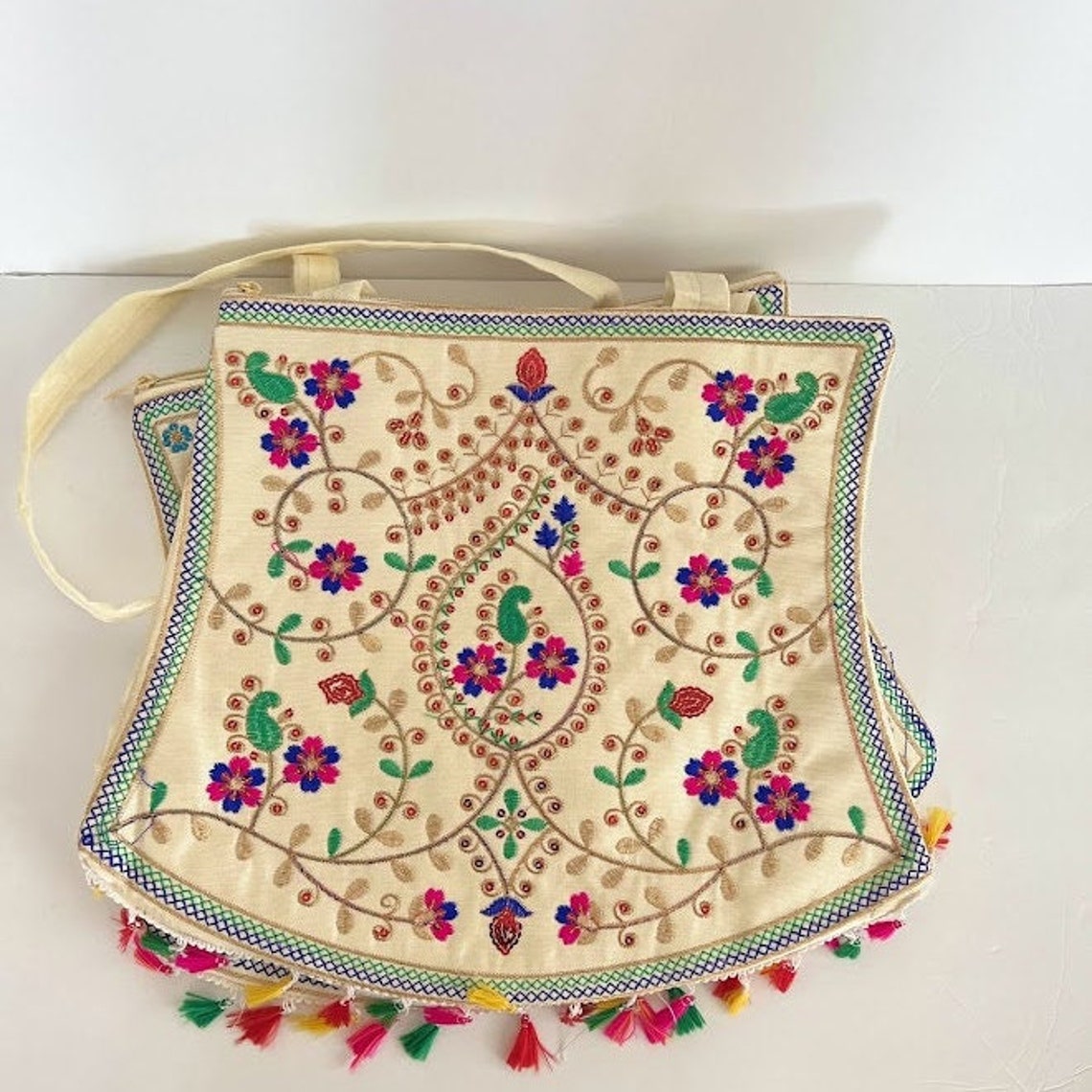 Hand Embroidered Tote/ Shuolder/ Weekend/ Ethnic/rajasthani/ - Etsy