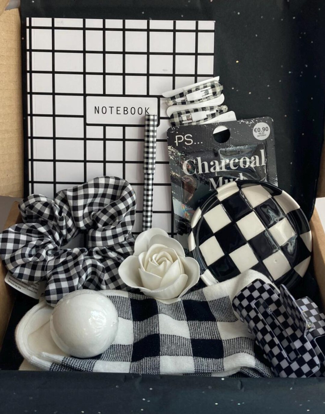 Black and White Girl Present Box/girlfriend Box Gift /relaxing Plan Box ...