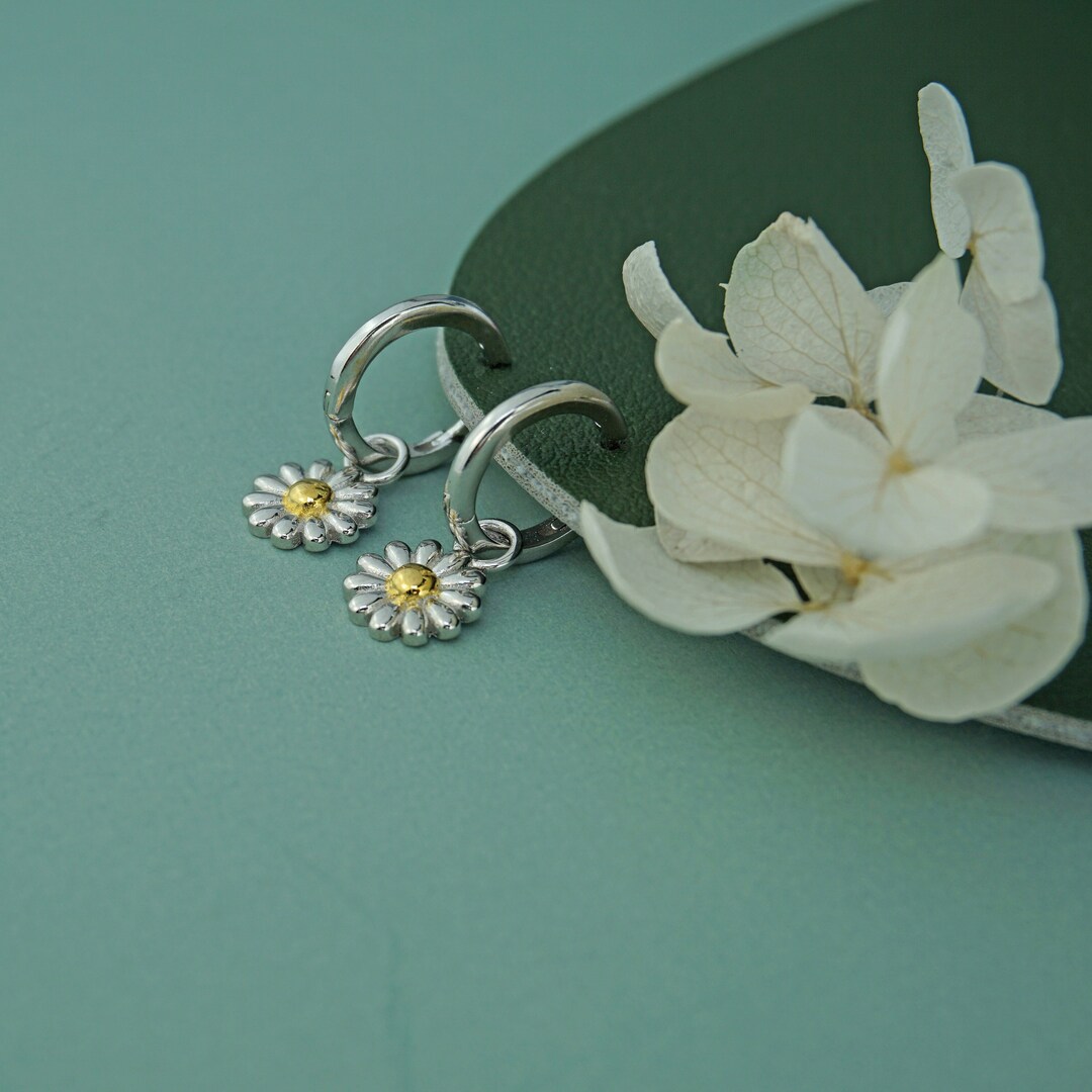 Pair of Daisy Flower Charmed Hoop Earring in Sterling Silver - Etsy