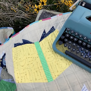 Book Nerd Quilt Pattern, Book Themed Modern Quilt Pattern, Quilt ...