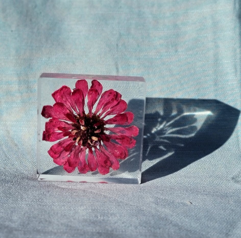 Handmade Dried Flower Resin Square Paperweights, Epoxy Resin Art ...