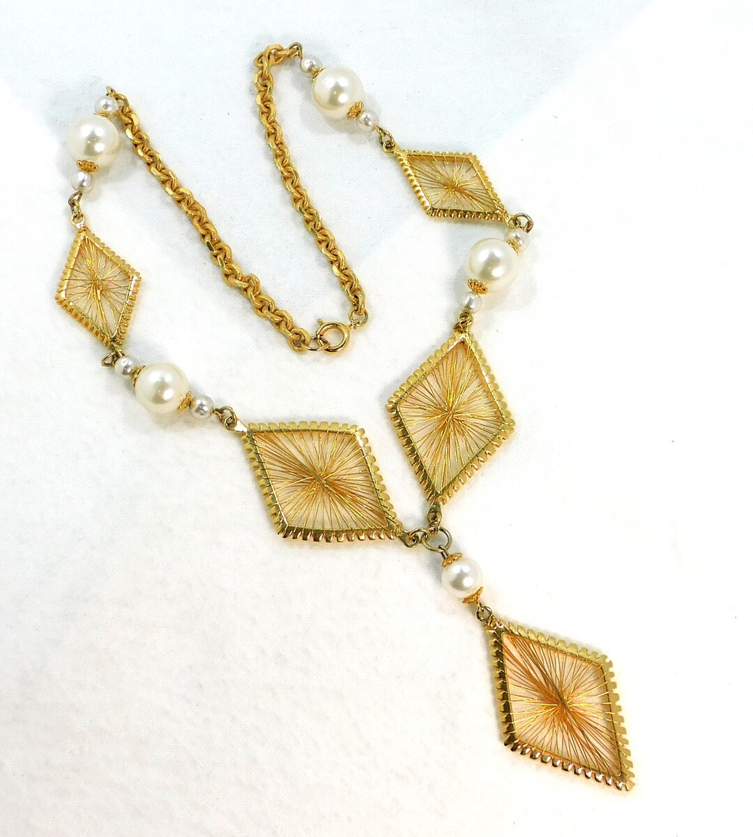 Vintage 5 Gold Toned Metal Wired Diamonds & Faux Pearl Necklace Heavy ...
