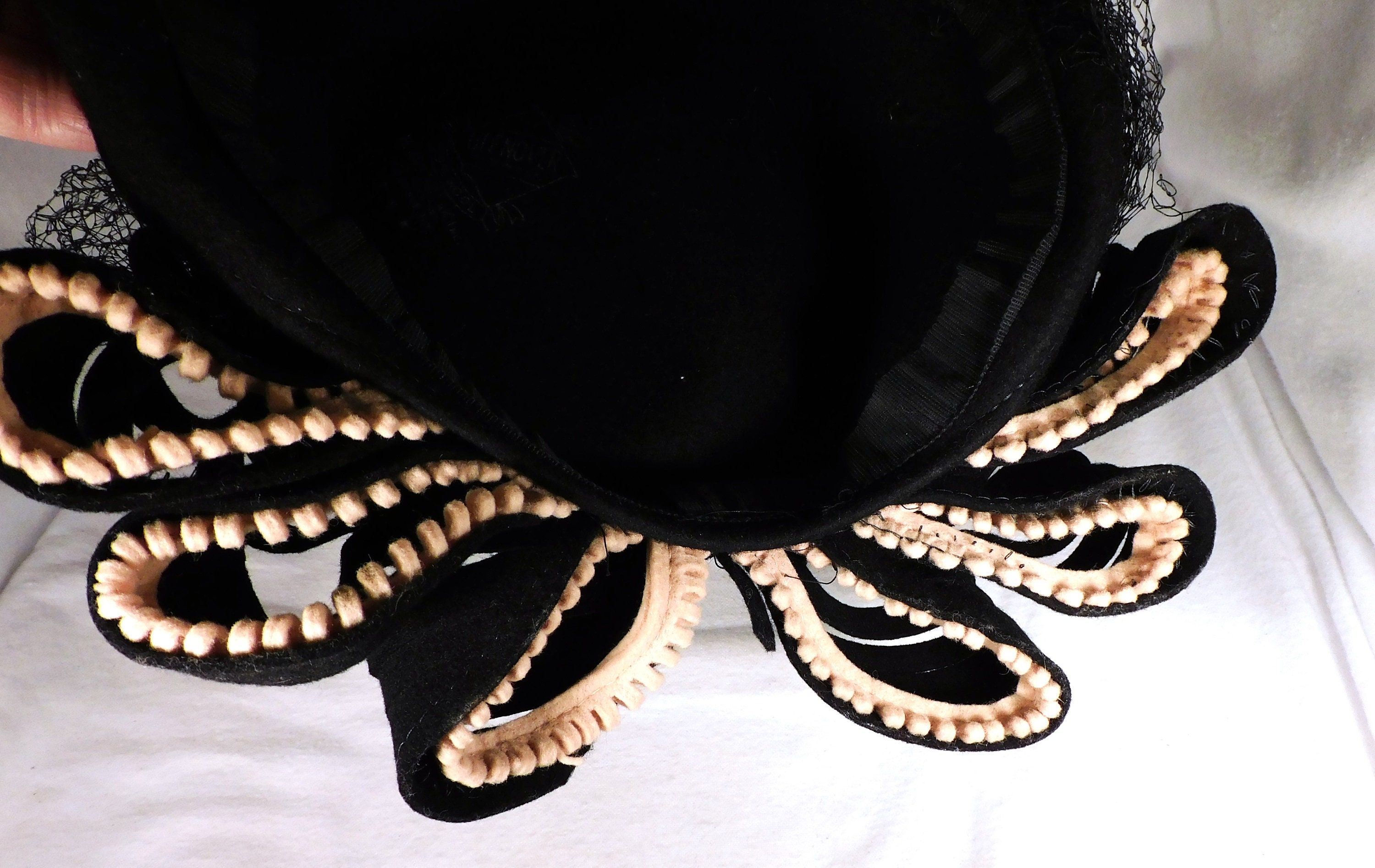 Glendover 100% Wool Labeled Henry Pollack USA Ladies Hat Tan Ribbed ...