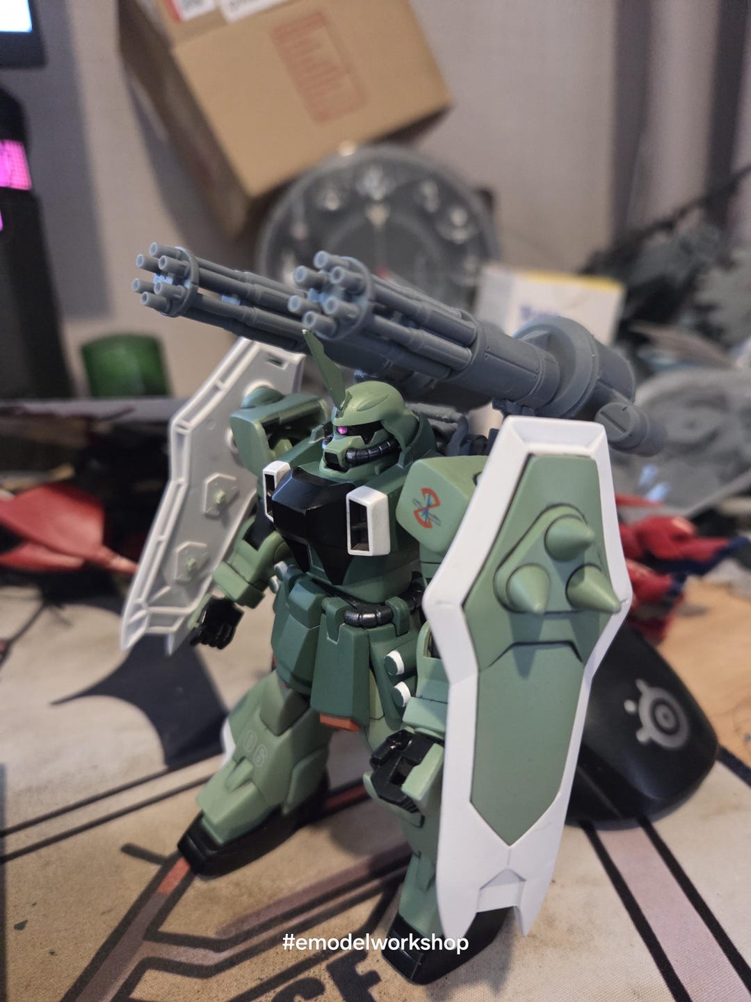 Slash Zaku Phantom Backpack Conversion Kit for for Zaku Warrior Scale 1 ...