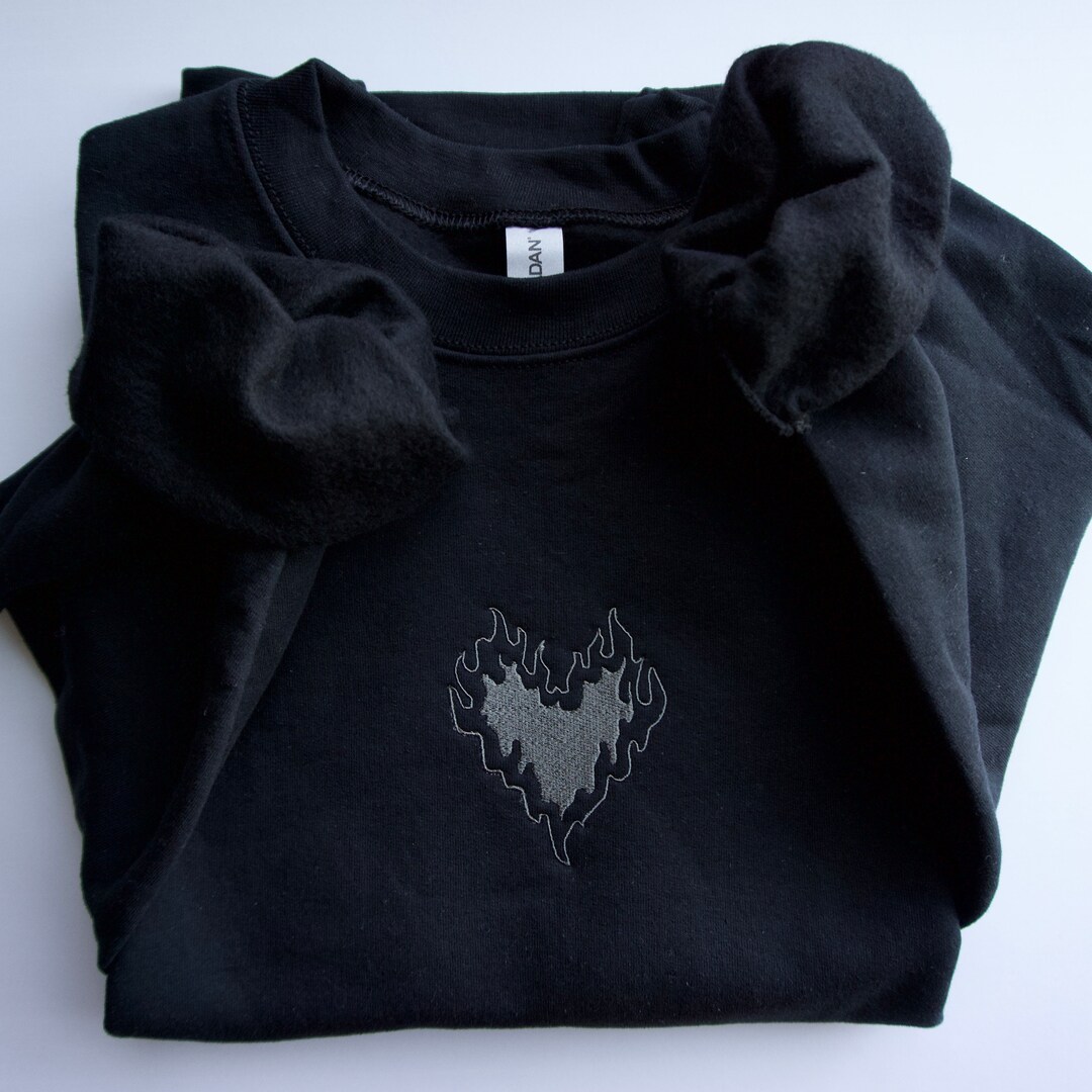 Fireheart SJM Throne of Glass Embroidered Crewneck Sweatshirt - Etsy