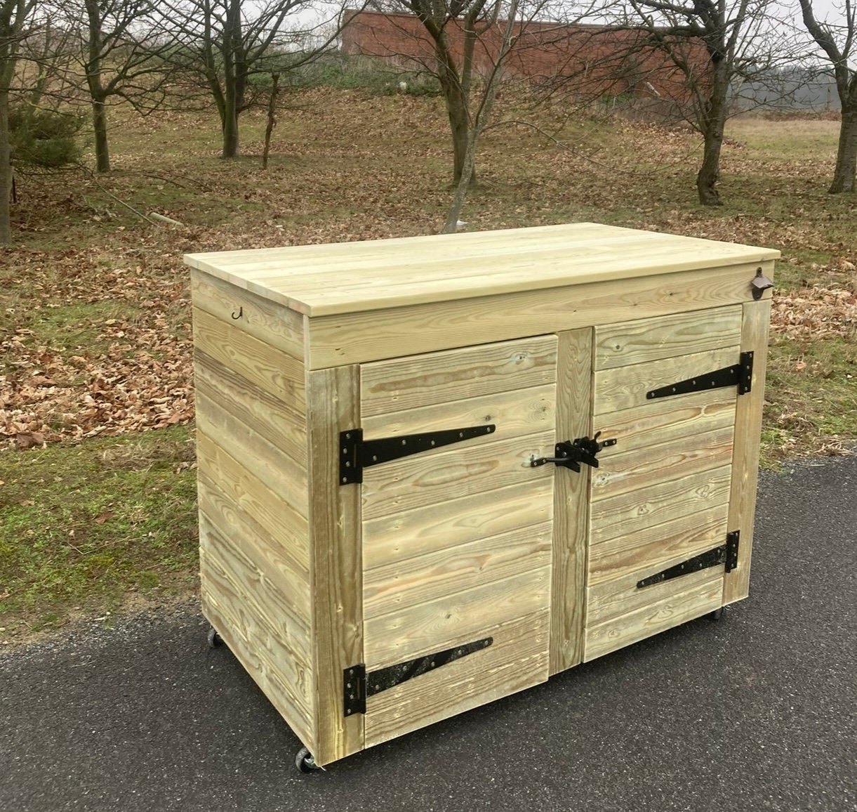 Pizza Table With Build in Storage Cupboards / Outdoor Drinks Bar With ...