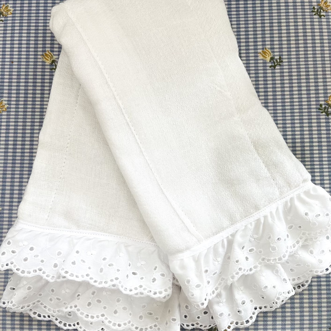 Eyelet Lace Trimmed Diaper Burp Cloth- Set of 2 or 4 - Etsy