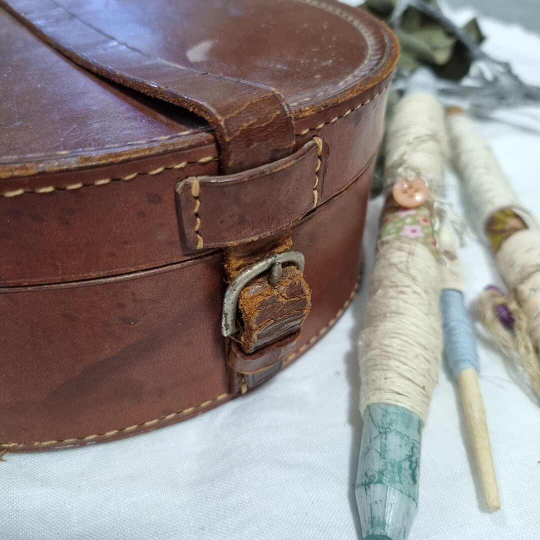 Vintage Leather Collar Box - Etsy
