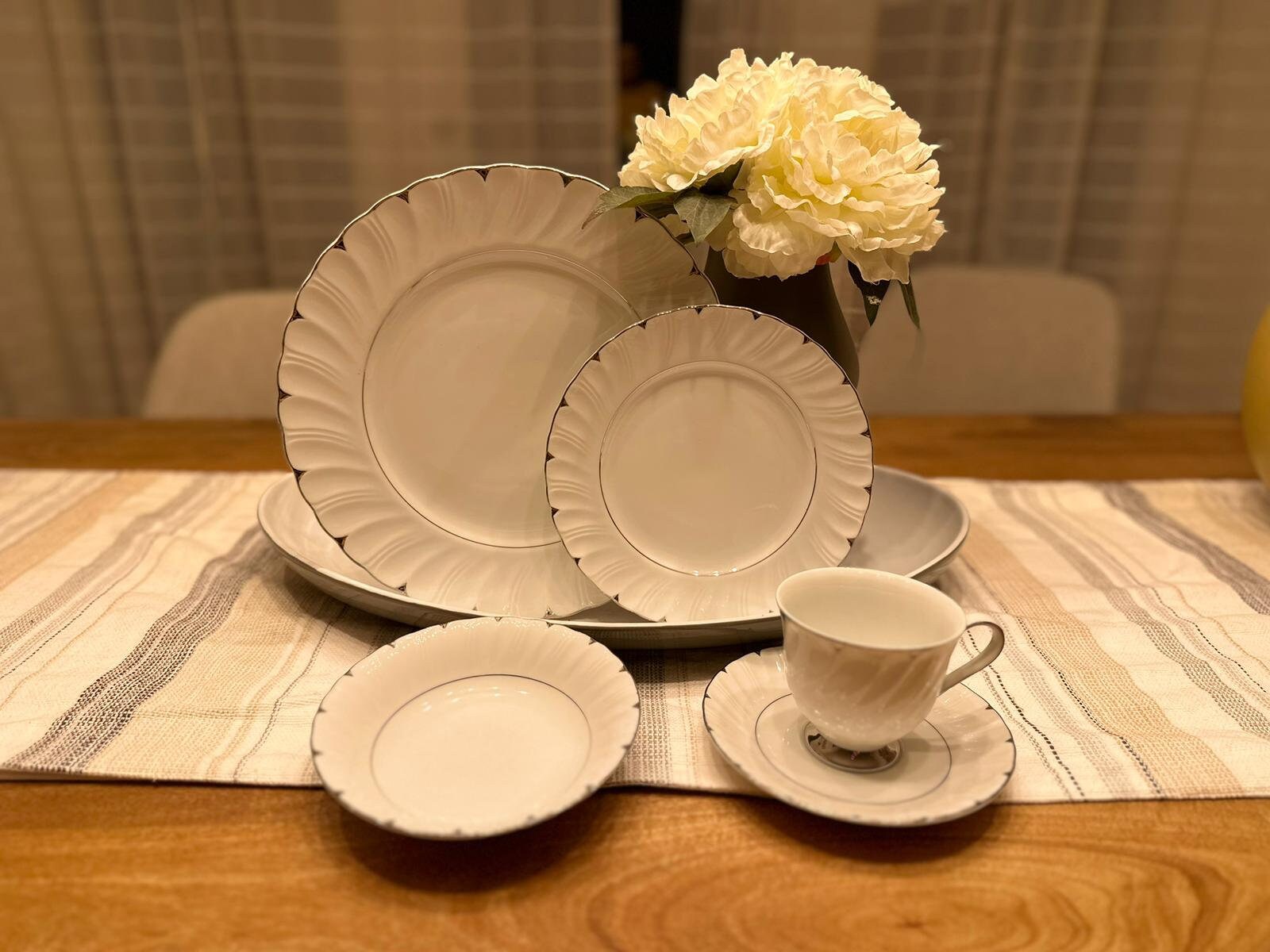 Set of Heirloom by Harmony House Fine China. Pattern 3512, Circa 1960 ...