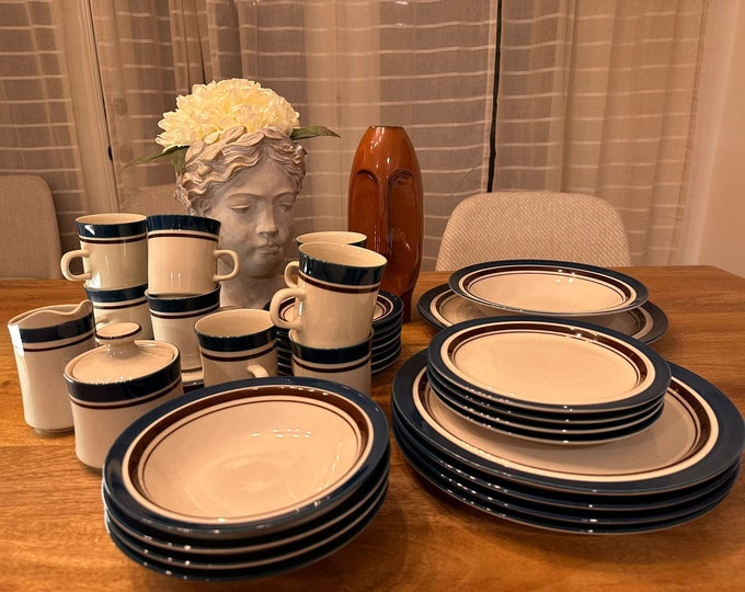 24 Dinnerware Set- Carousel Stoneware 802 Blue Japan- Discontinued ...