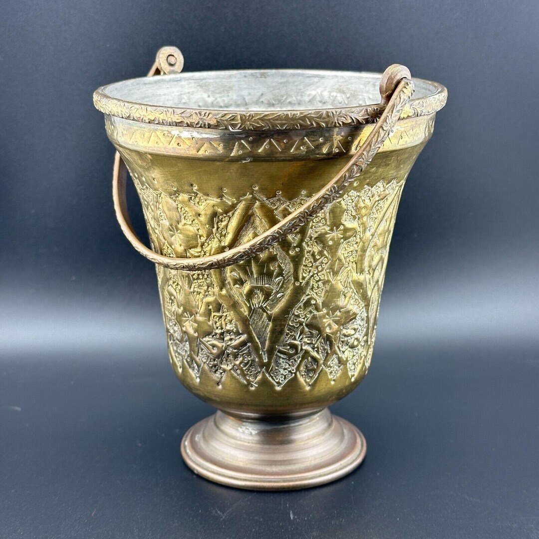 Small Vintage Rustic Brass Metal Bucket With Handle Hand Hammered Decor ...