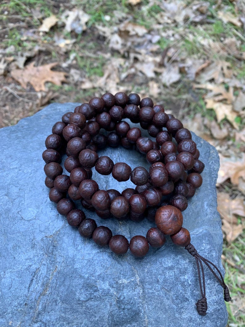 Collar Japa Mala con 108 semillas de Bodhi oscuras, hecho a mano en ...