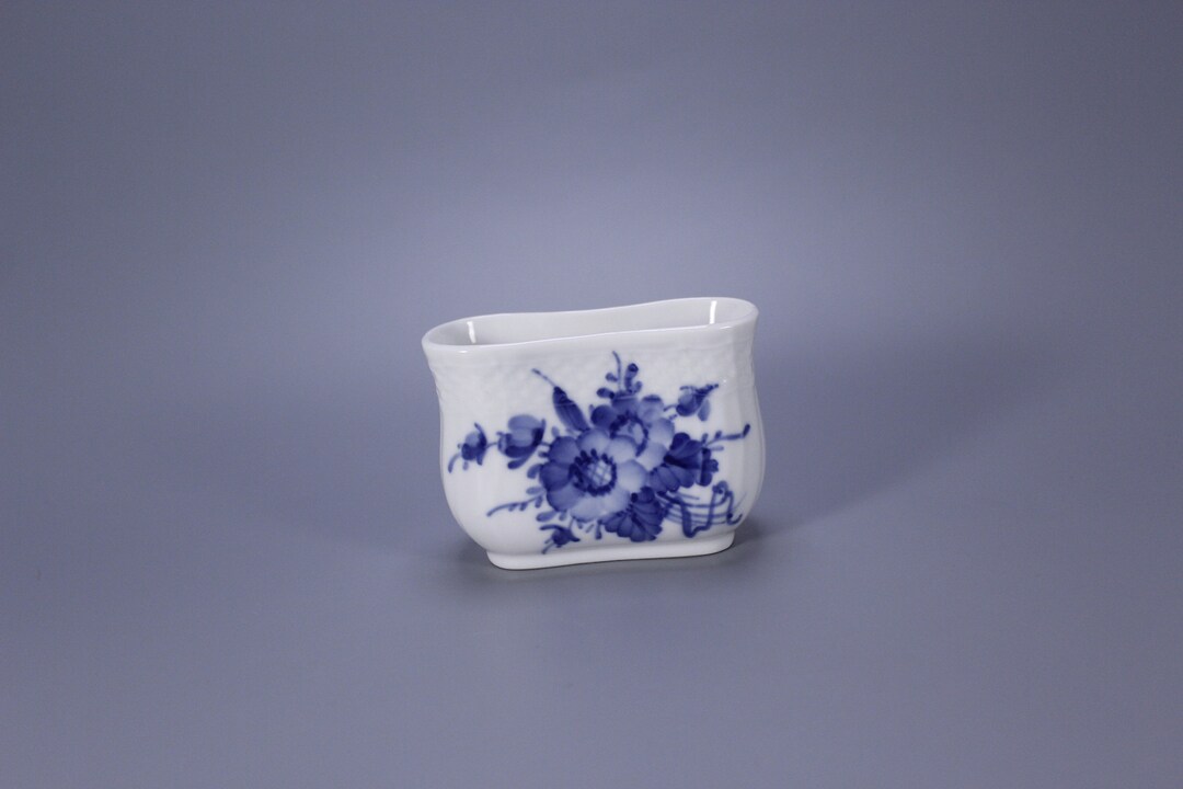 Royal Copenhagen Blue Flowers / Blå Blomster 1801 Lovely Small Dish ...