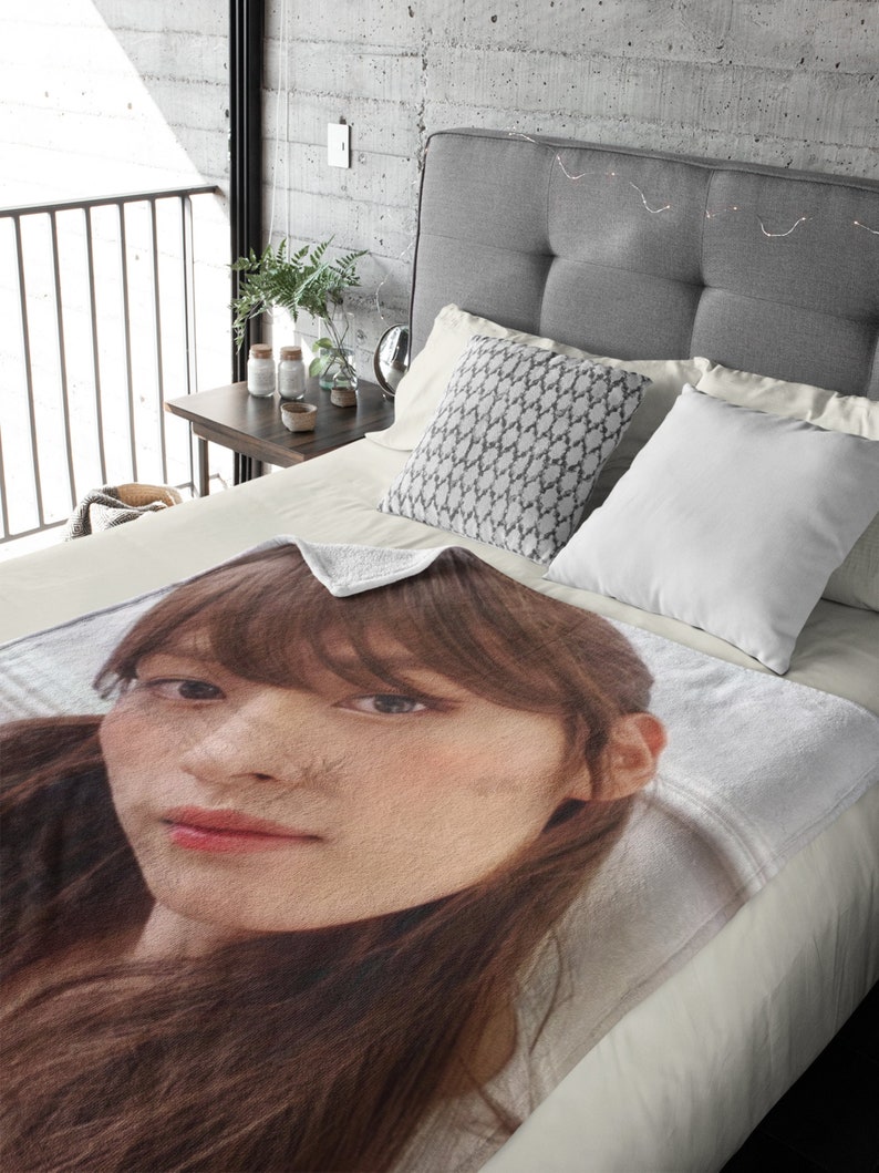 Stray Kids Family Girl Lee Know Blanket Stray Kids Lee Know - Etsy