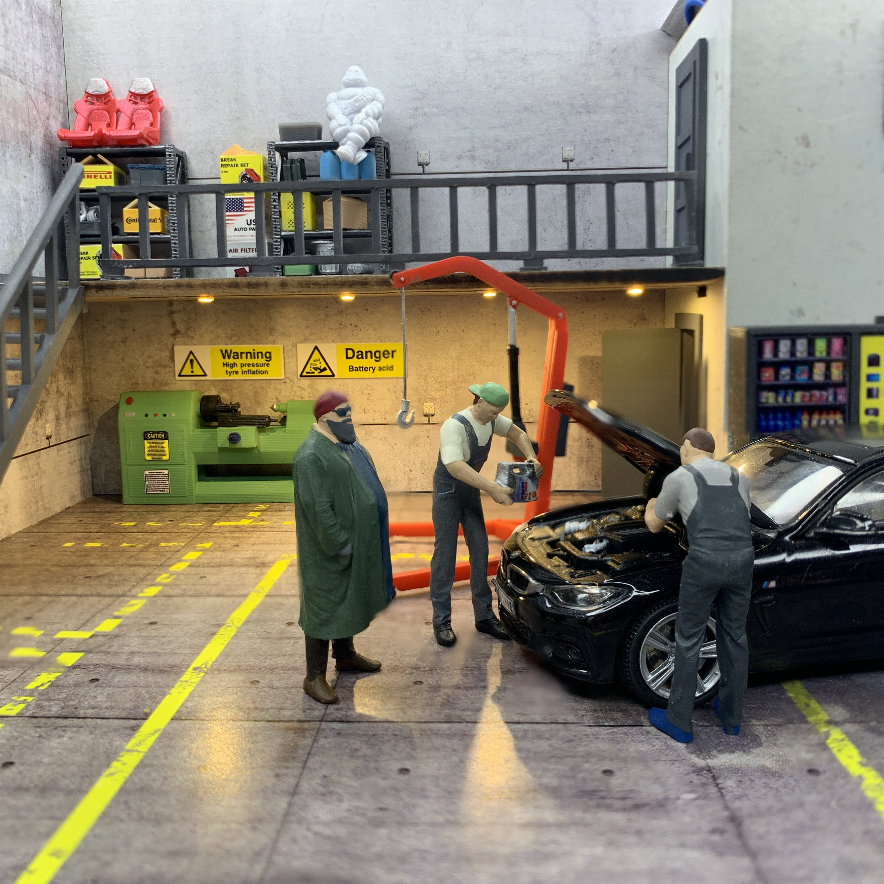 1/43 Scale Garage for Incredible Diorama - Just Add Your Cars - Etsy