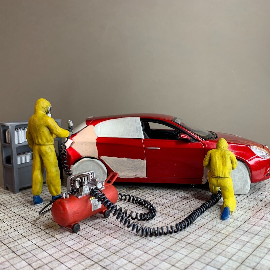 1/24 Garage Diorama Car Painters Mechanics Set - Etsy