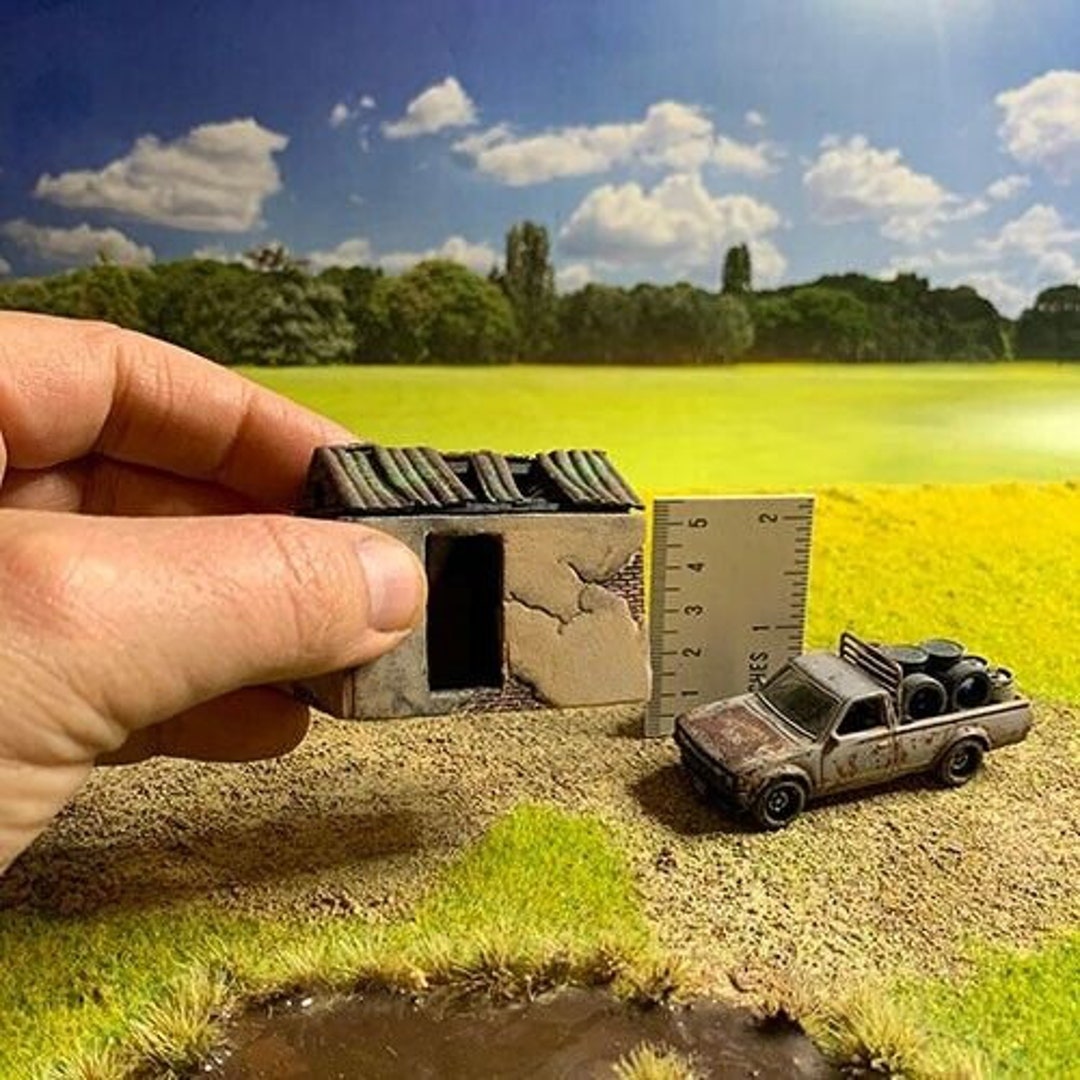 1/64 Scale Diorama Building Abandoned Barn Realistic House Green Roof ...