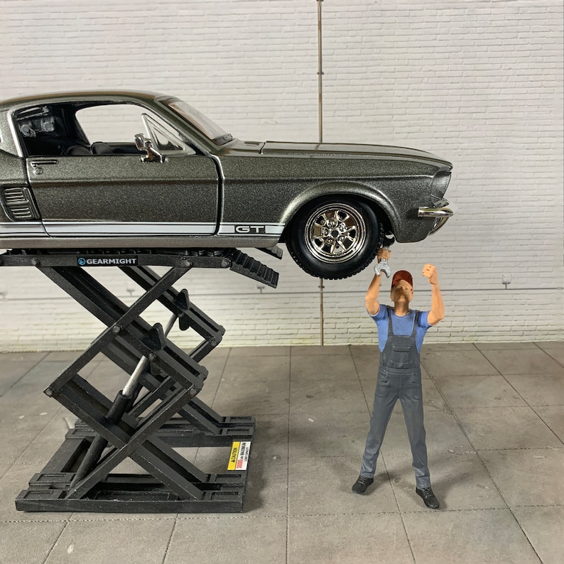1-24 Diorama Scissor Car Elevator - Detailed Model Car Hoist for G ...