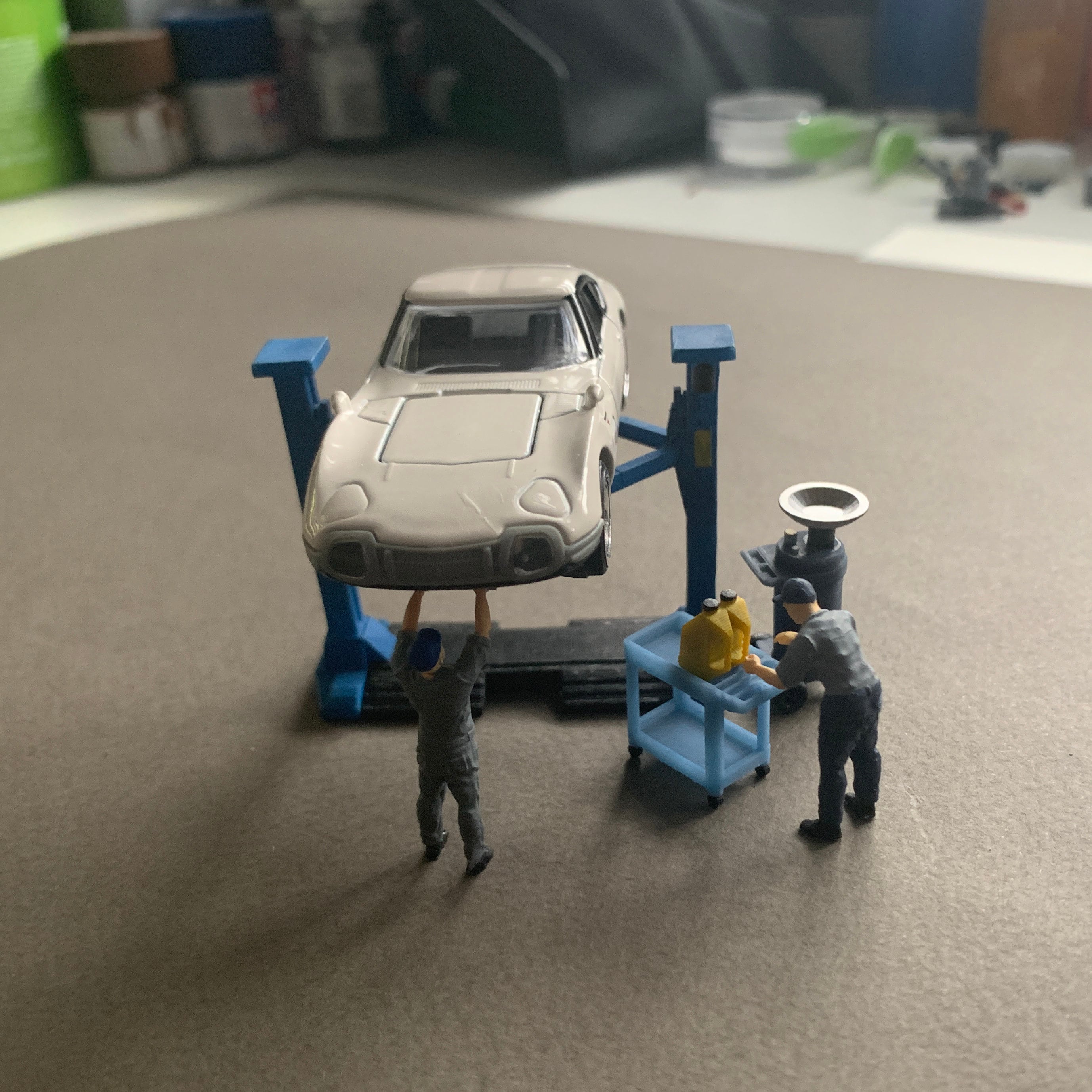 1/64 Garage Diorama Mechanics Change of Oil Figures Set #1 - Etsy