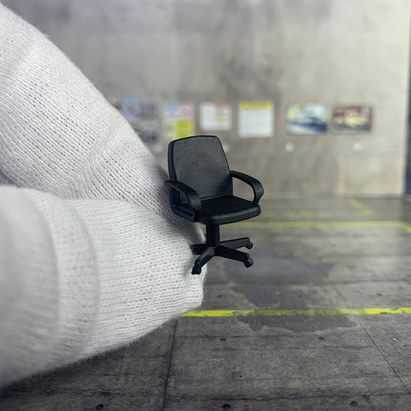 1-43 Scale Furniture- Chairs for Diorama - Etsy