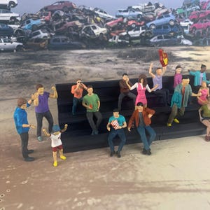1-43 Scale Fan Figures Set – 16 Mini Spectators Supporters + 2 ...