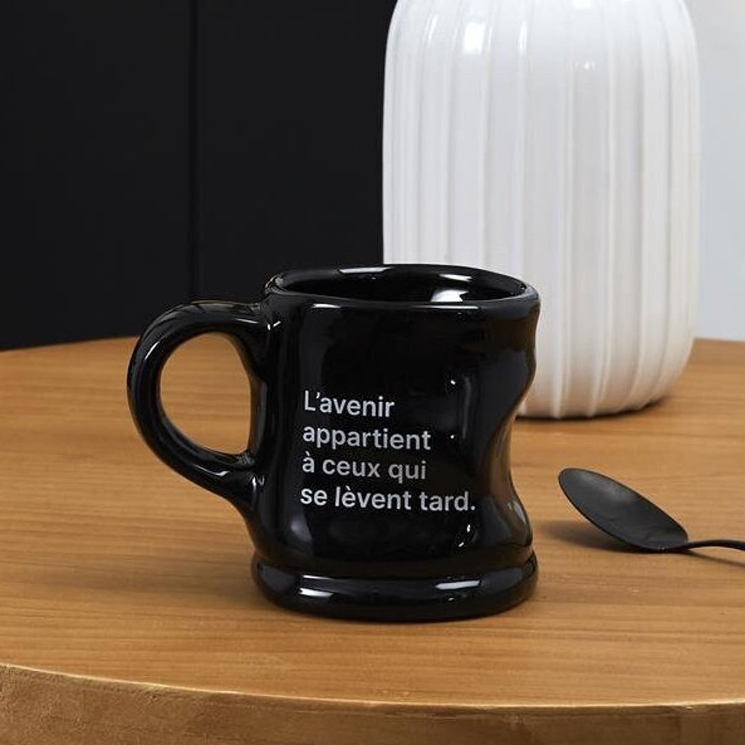 Distorted Message Mug 20cl the Future Belongs to Those Who Get up Late ...