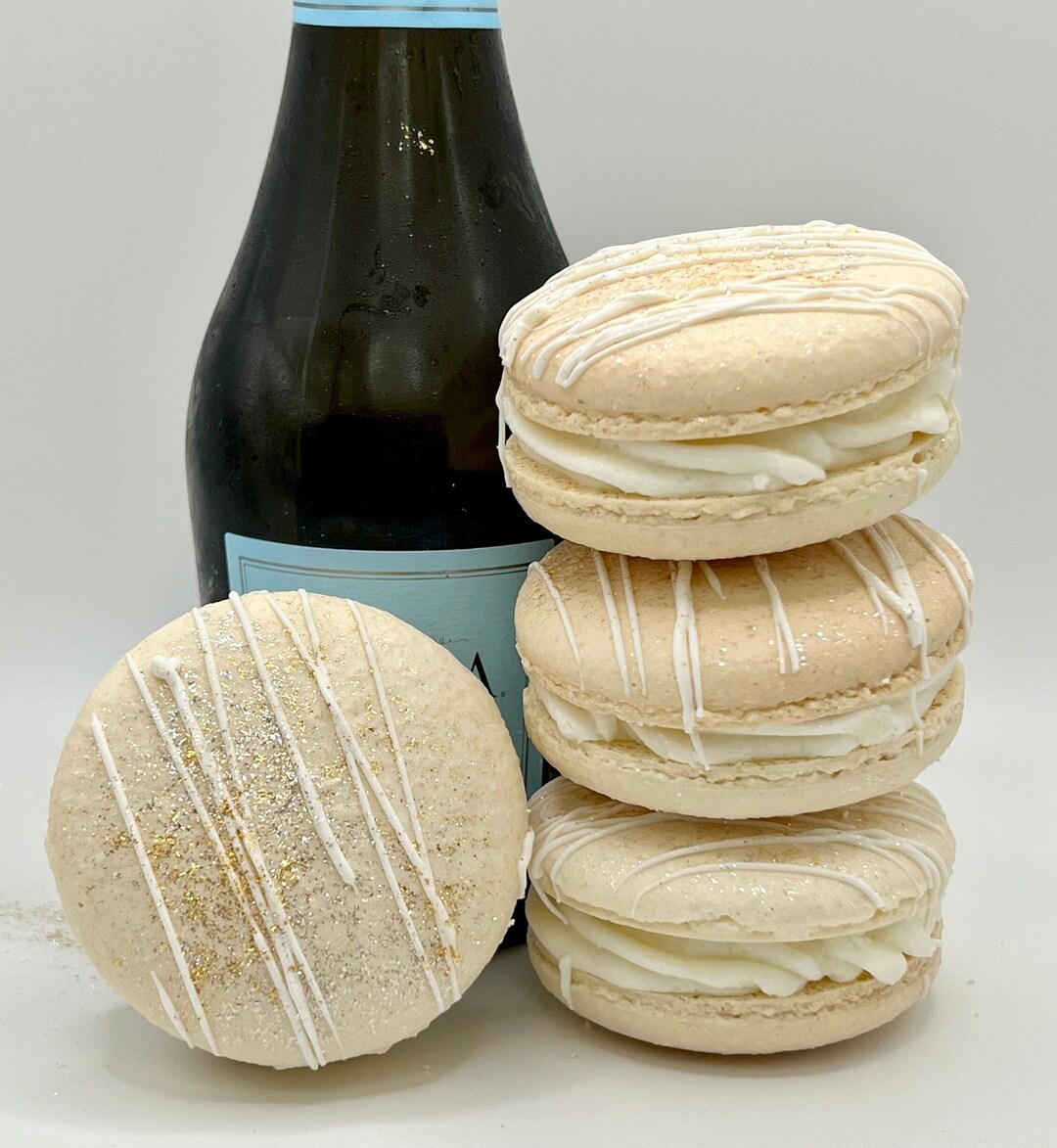 Champagne French Macaron - 6, 12, 24+ - Champagne Macaroon With ...