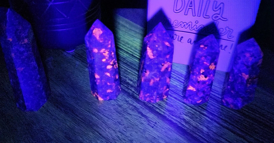 RARE Natural Emberlite AKA Yooperlite Towers, UV Reactive, the Stone of ...