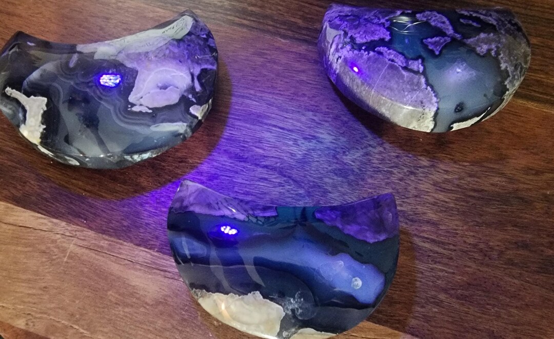 Volcano Agate, Volcanic, UV Reactive, Moons, Moon Lover, Moon Community ...