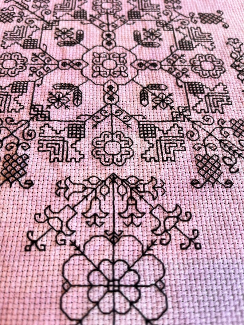 Blackwork Floral Ring, Cross Stitch PDF Pattern, Embroidery Pattern - Etsy