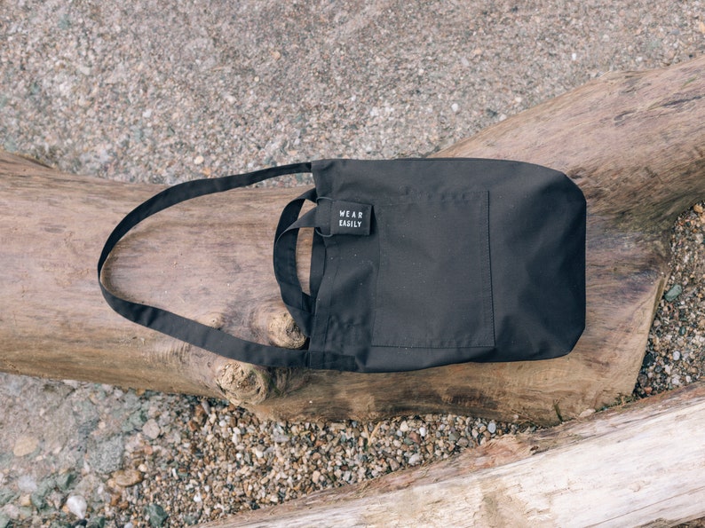 Waterproof Tote Bag With Pockets, Top Short Handles, Long Body Strap ...