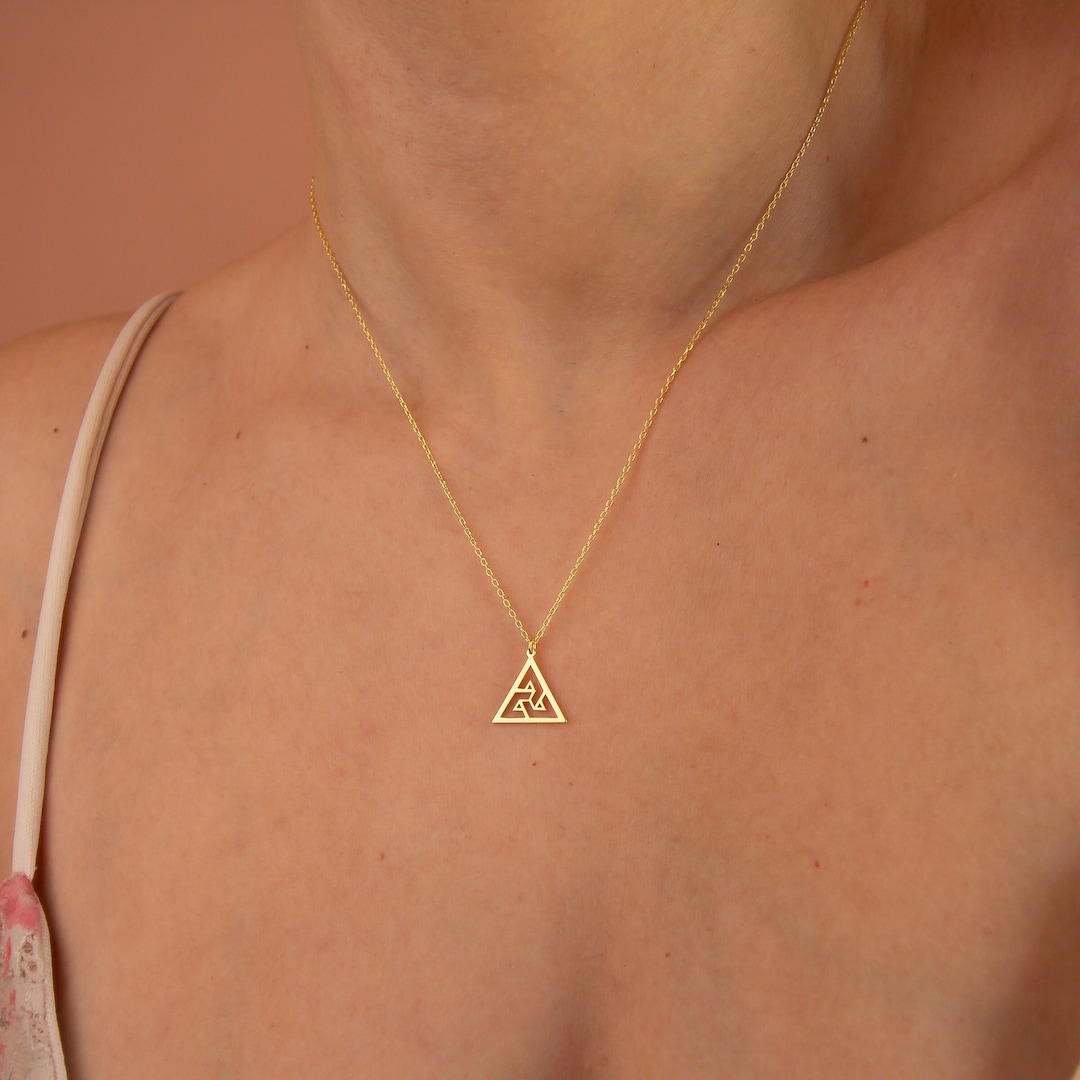 14K Gold Triangle Necklace, Minimalist Geometric Jewelry, Modern 3 ...