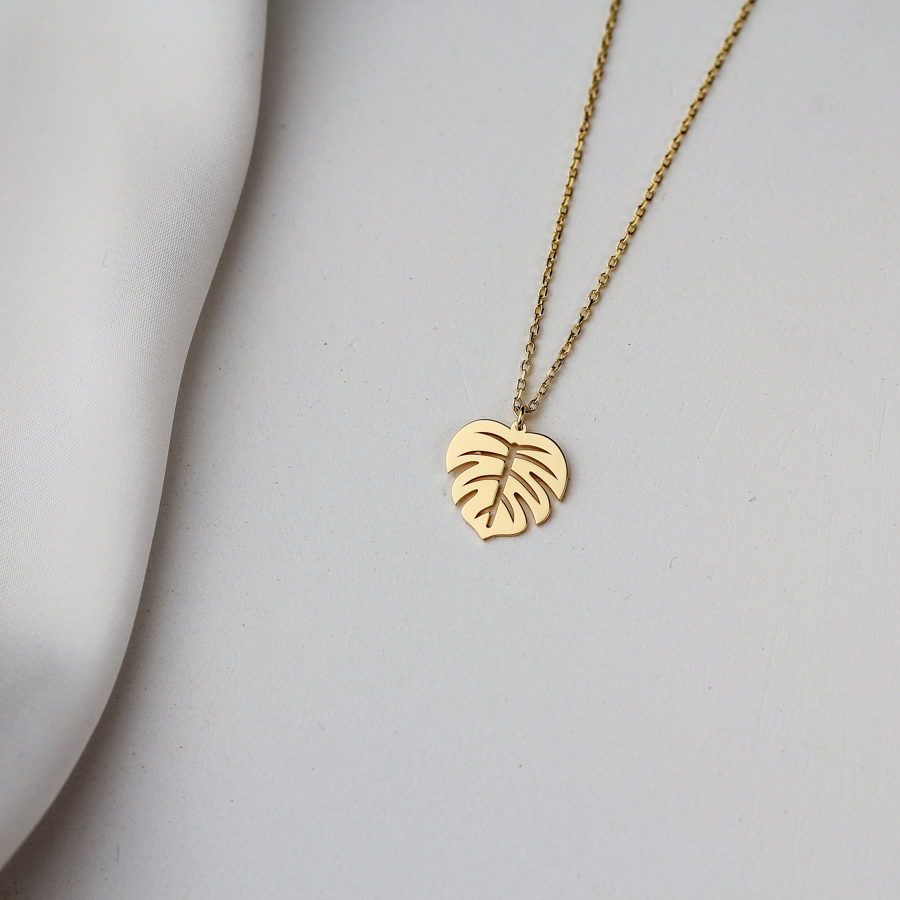 Monstera Leaf Gold Necklace Palm Tree Pendant Minimalist - Etsy