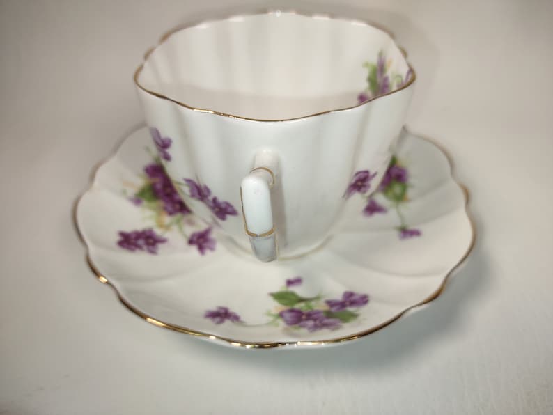 Victoria Bone China English Teacup With Violets - Etsy
