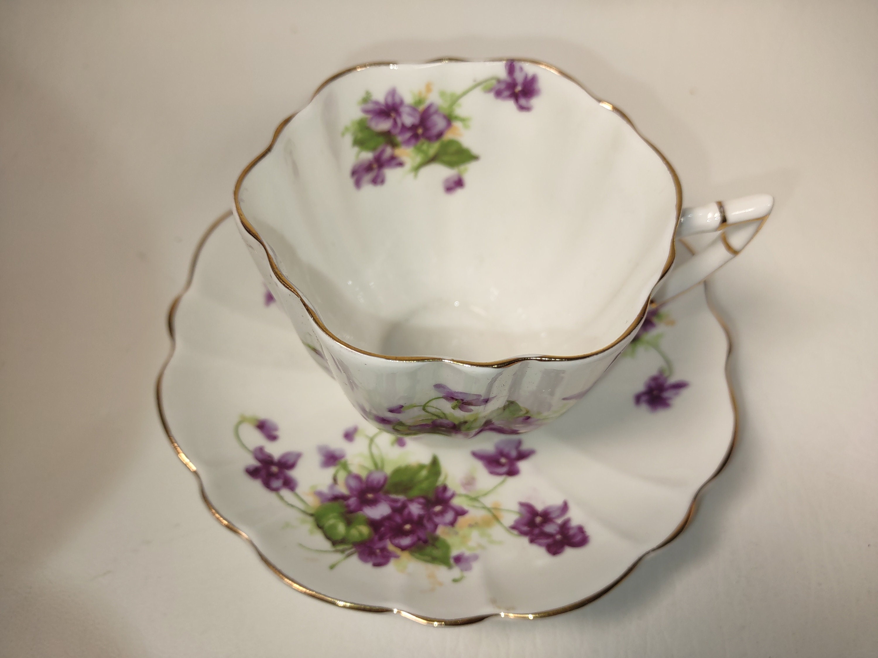 Victoria Bone China English Teacup With Violets - Etsy