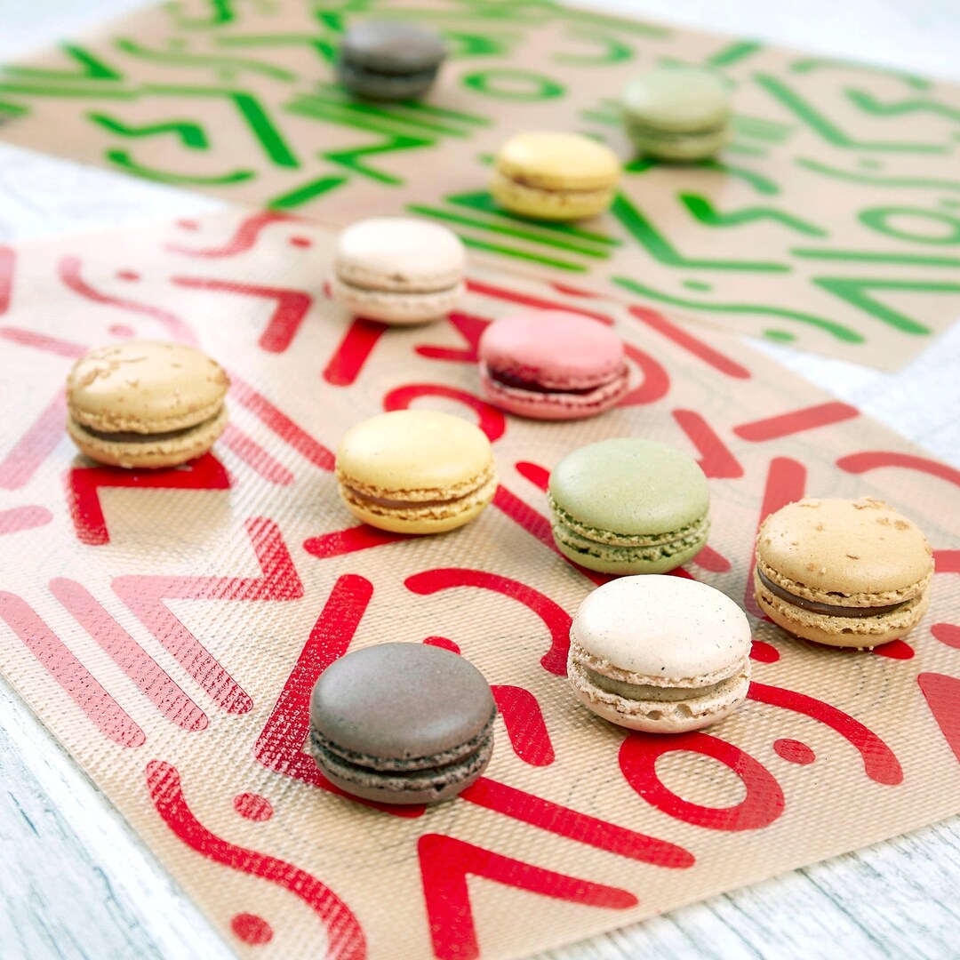 Set of 4: Reusable Silicone Baking Mats Oven Mitt Ethically ...