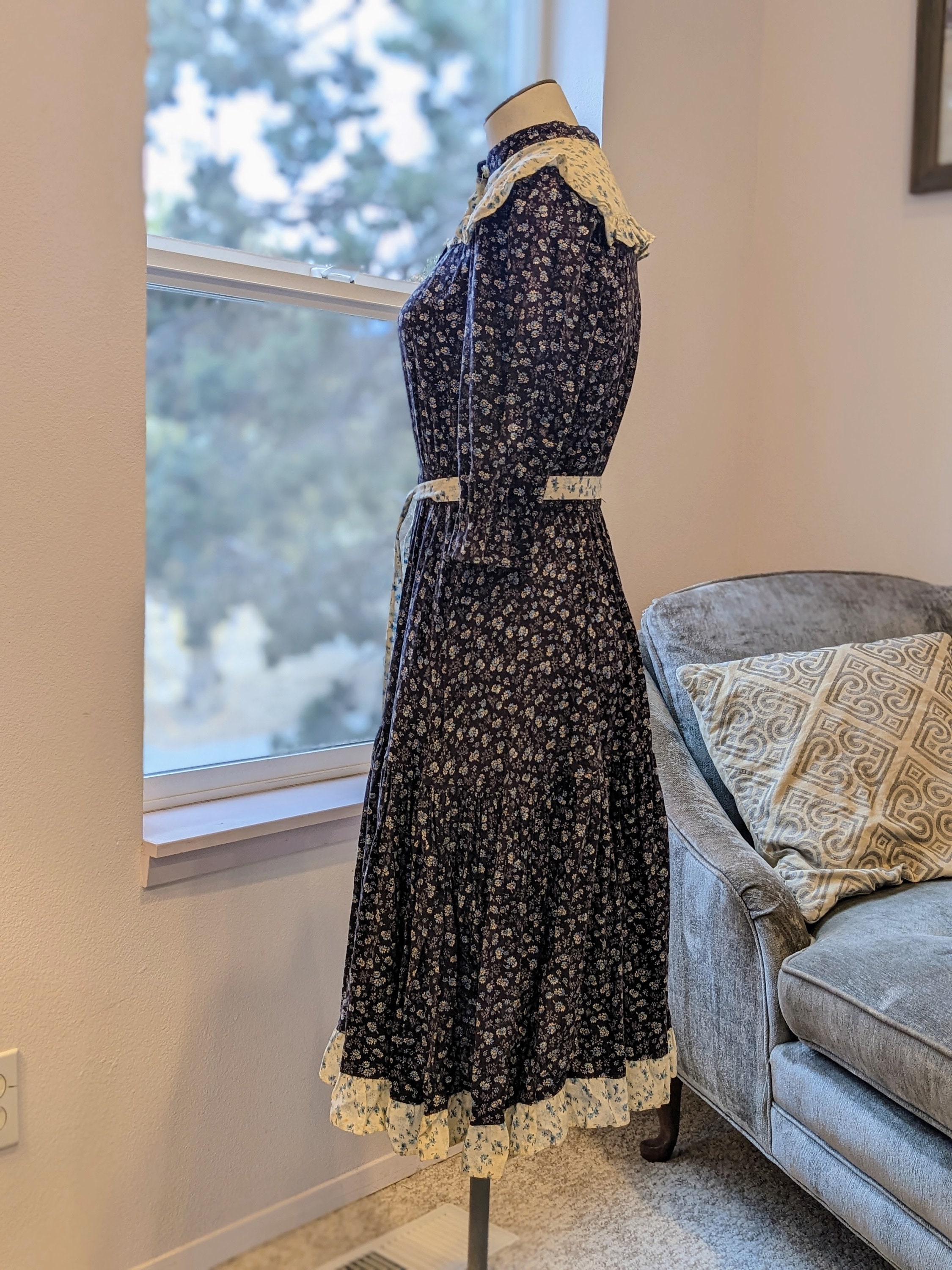 Vintage Prairie Farm Western Cottage Core Floral Dress W/ Button Neck ...